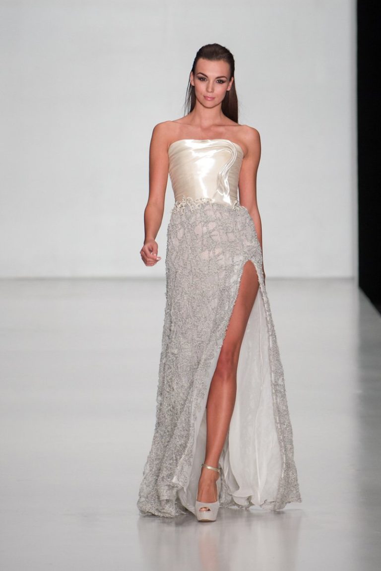 TONY WARD FASHION SHOW IN MOSCOW - ALL FOR FASHION DESIGN
