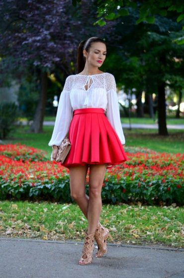 12 Stylish Red Skirts And Fashionable Combinations That Will Inspire ...