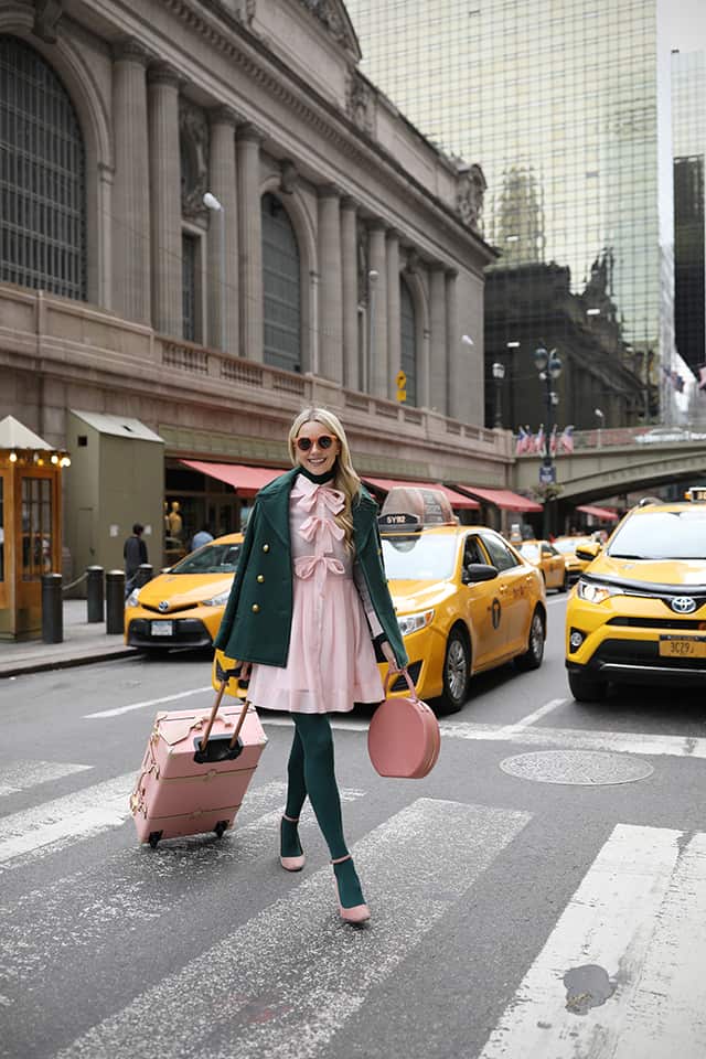 The Most Inspiring Christmas Holiday Outfits To Feel Warm And Beautiful ...