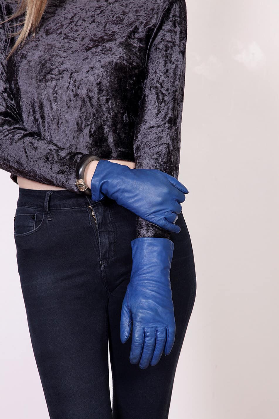 How To Style A pair Of Gloves In Order To Look Modern This Winter - ALL ...